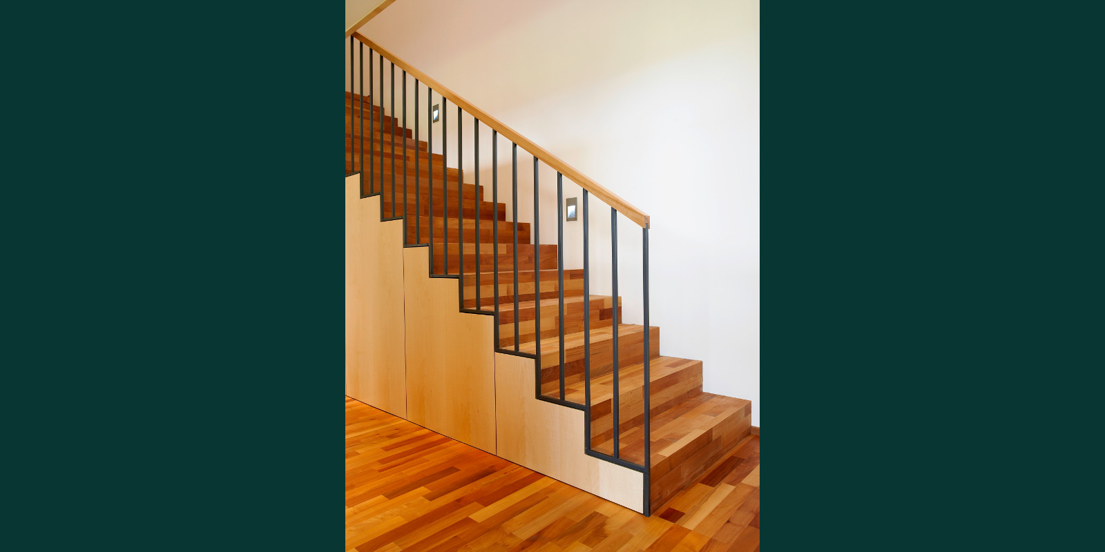 Holztreppe fürs Haus: Blickfang in vielen Designs : Alpina Haus